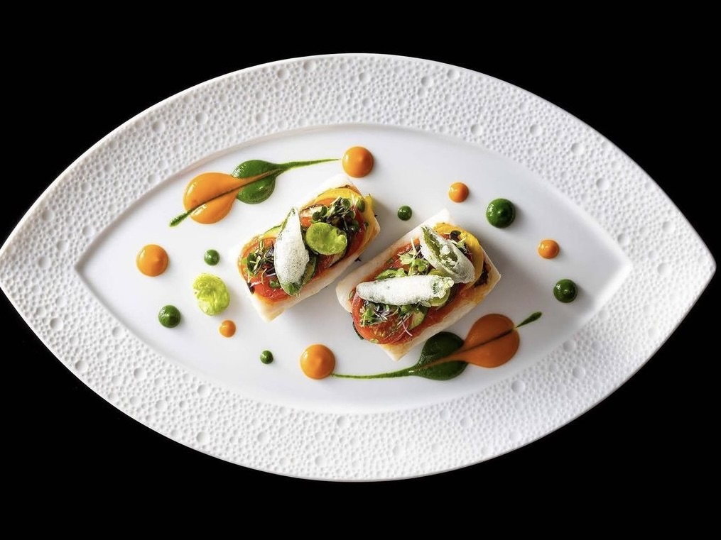 【平日ペア】メイン料理を堪能。魚料理、肉料理も楽しめるジョエル・ロブションのシェフお任せコース全4品 | anatae